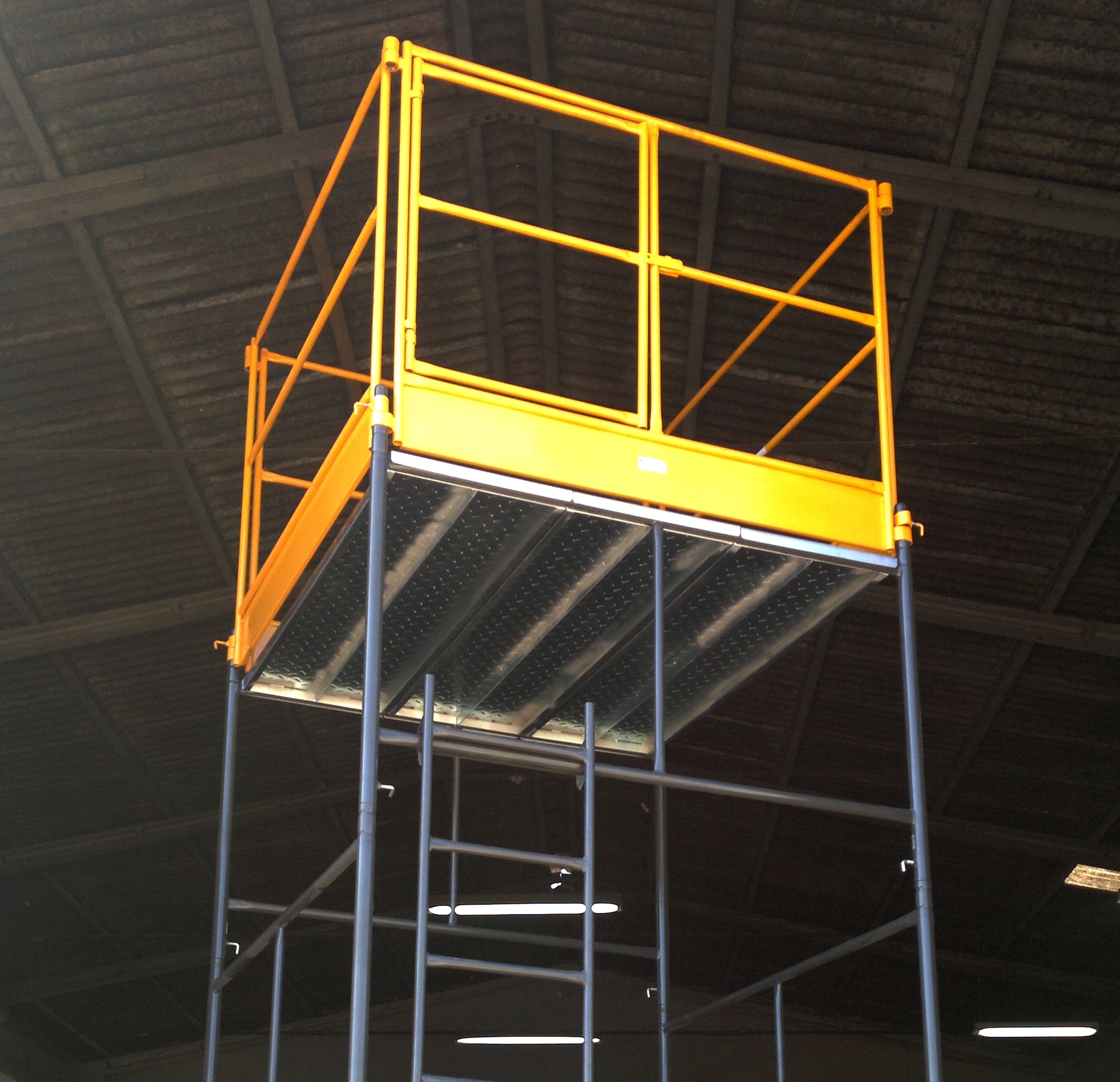 Andaime Tubular — Monteeuse Andaimes - Produtos para SSMA e Manut.